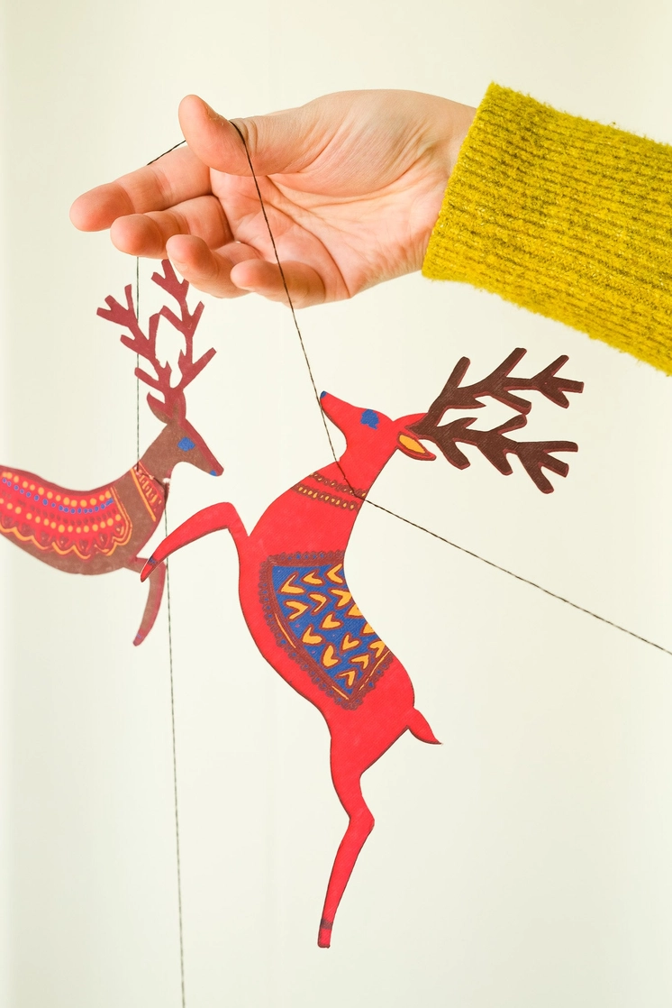 Paper Garland / Click for Styles – Leon & Lulu